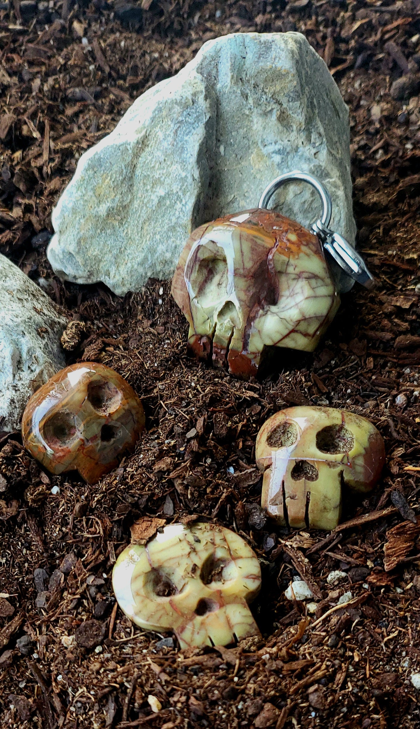 Spiderweb Rhyolite Skull Face – DRGN'S GARDEN